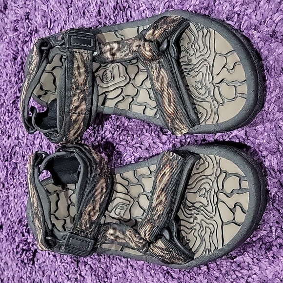 Teva | Shoes | Vintage Teva Drangon Print Riverhiking Sandals River ...